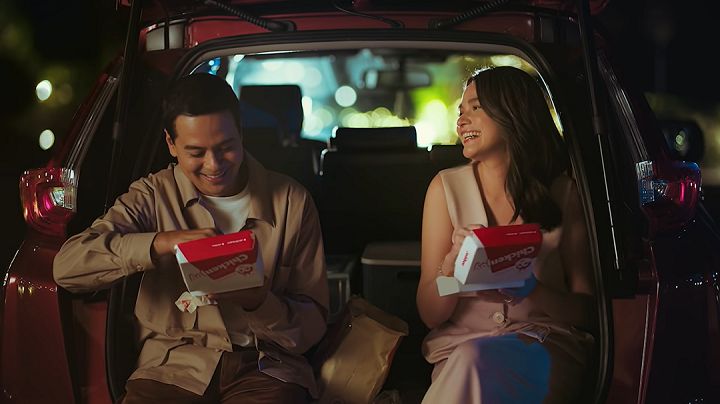 It’s all in the journey Finding love with John Lloyd & Bea’s One True ...